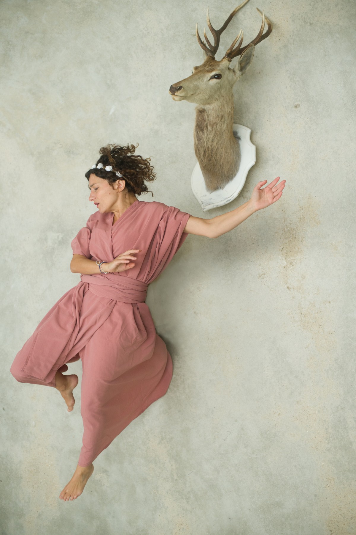 Les biches ne brament pas au clair de lune | Reine Blanche